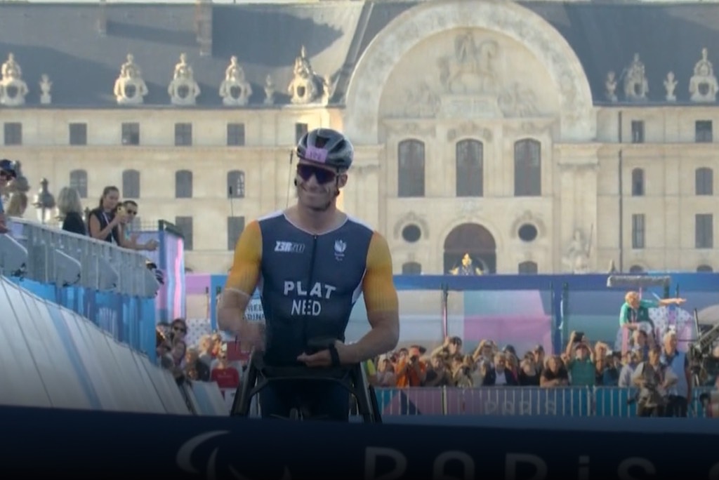 Jetze Plat zorgt voor eerste gouden medaille op paratriatlons mét ...